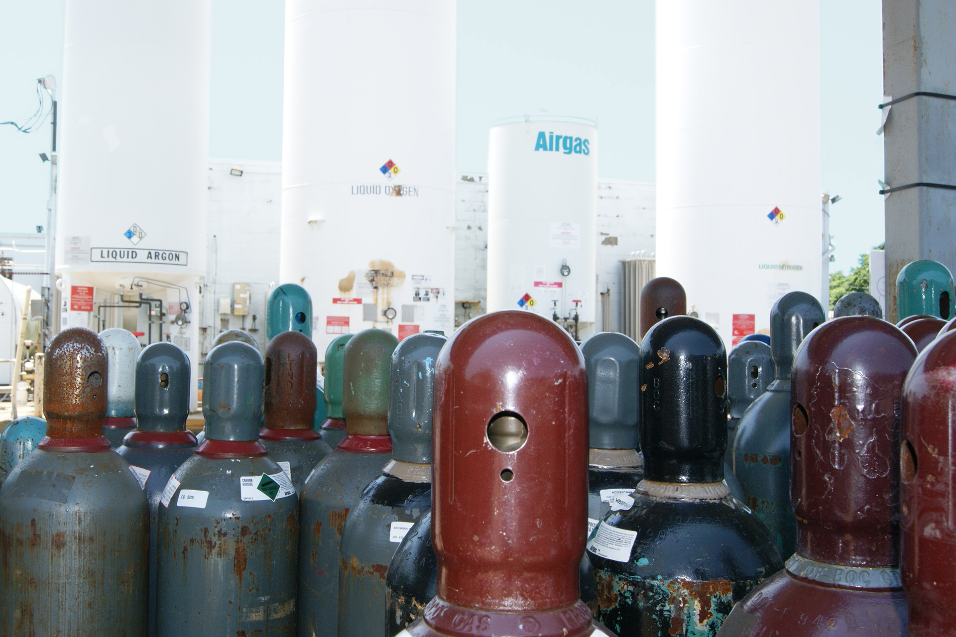 Are You Ready for Cylinder Management? - Airgas Thinks